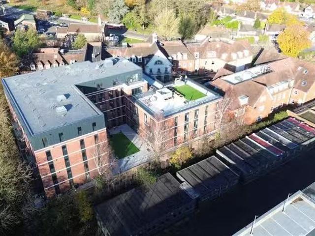 2 bedroom apartment for rent in Imperial House, Princes Gate.