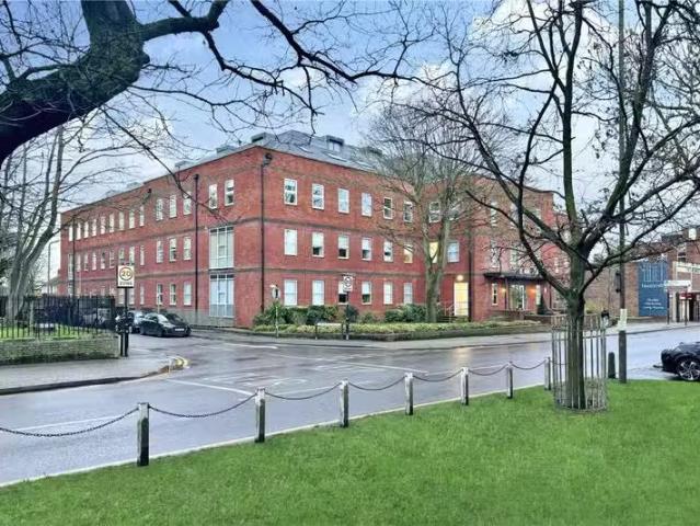 2 bedroom apartment for rent in Ingrave House, Ingrave Road, B.