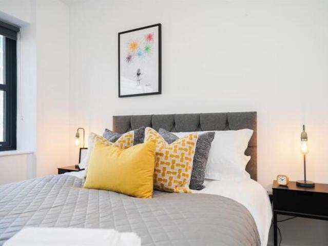 2 bedroom apartment for rent in Iron Yard, S1
