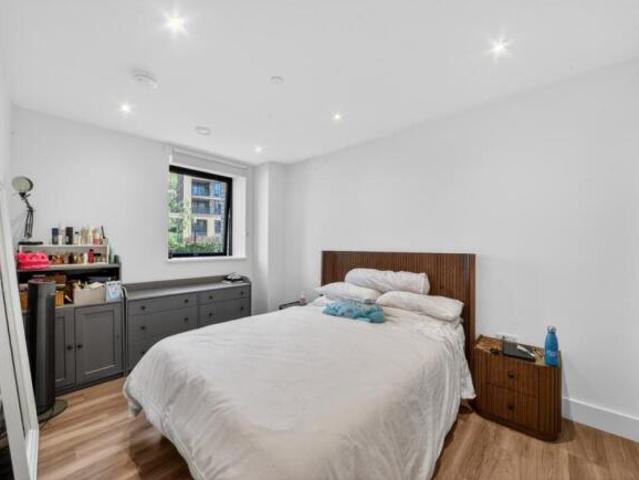 2 bedroom apartment for rent in Juniper Crescent London SE10