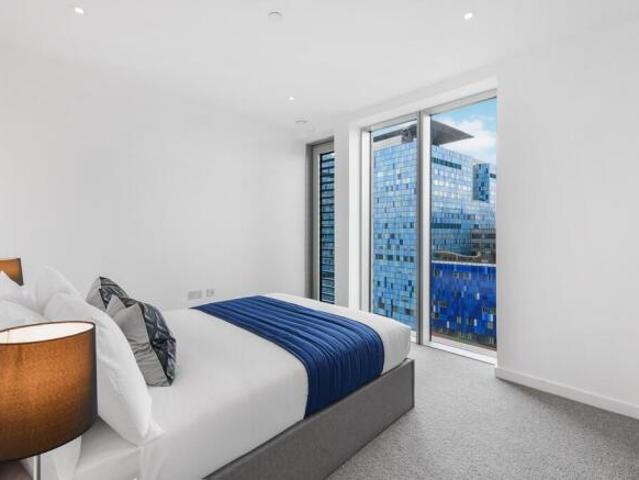 2 bedroom apartment for rent in Jacquard Point, London, E1