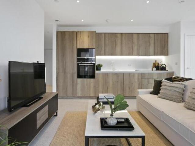 2 bedroom apartment for rent in Jacquard Point, Tapestry Way, E1