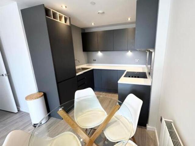 2 bedroom apartment for rent in Jesse Hartley Way, Liverpool, L3