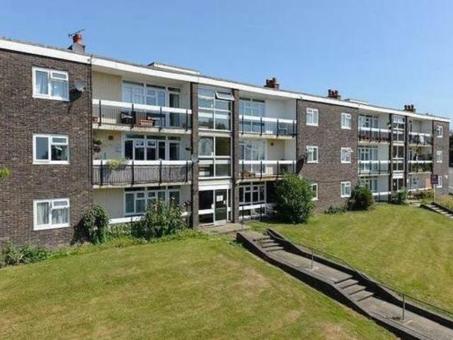 2 bedroom apartment for rent in Jesuit Close Canterbury CT2