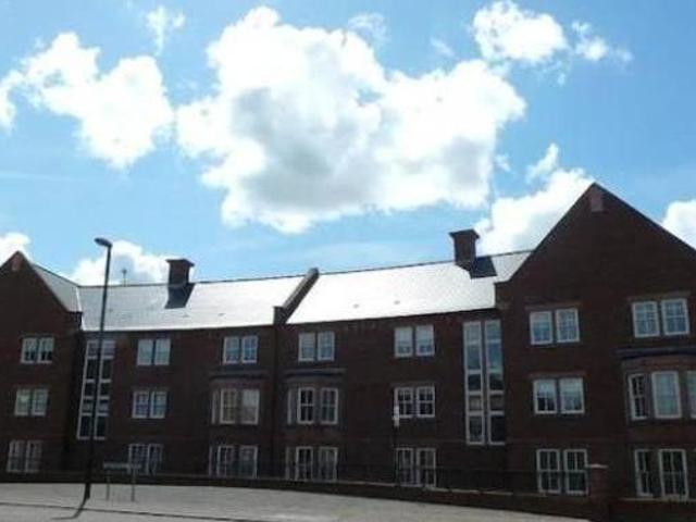 2 bedroom apartment for rent in Jodrell Drive Grappenhall Warrington WA4 3HA WA4