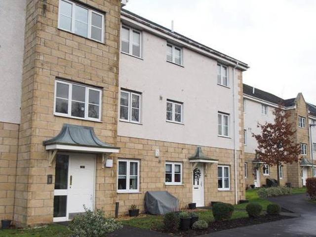 2 bedroom apartment for rent in John Neilson Avenue PA1