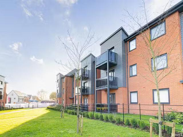 2 bedroom apartment for rent in Joseph Crescent, Shirley, B90