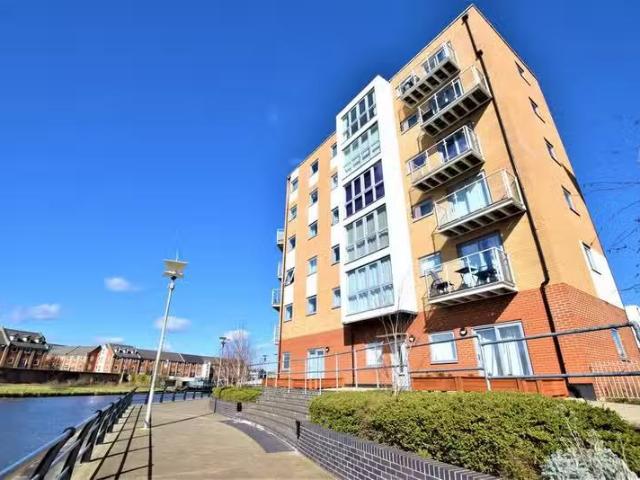 2 bedroom apartment for rent in Keel Point, Ship Wharf, Colche.