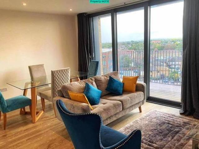 2 bedroom apartment for rent in Kempton House 122 High Street StainesuponThames TW18 4EQ TW18