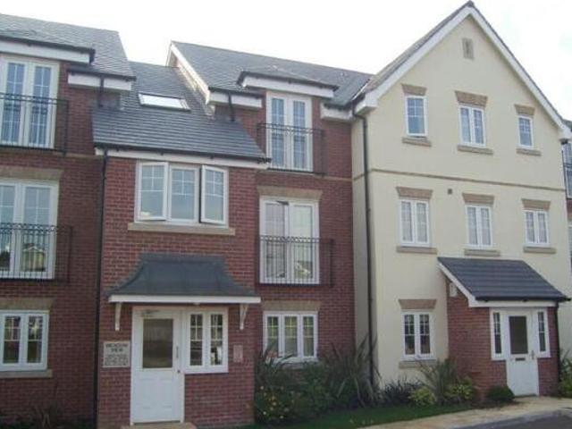 2 Bedroom Apartment For Rent In Kennet Way, Hungerford