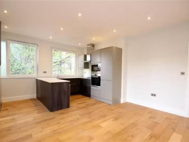 2 bedroom apartment for rent in Kenham House, Wilder Street, S.