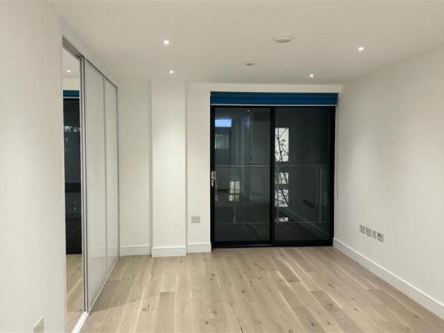 2 bedroom apartment for rent in Kensington Apartments, Commercial Street, Aldgate East, London, E1