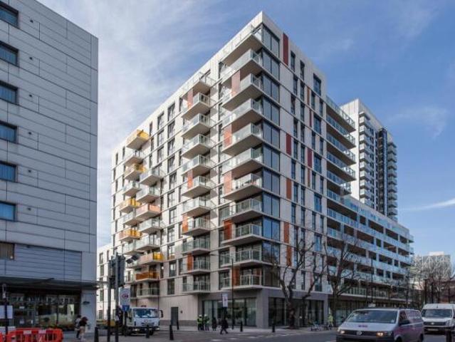 2 bedroom apartment for rent in Kensington Apartments, Commercial Street, E1