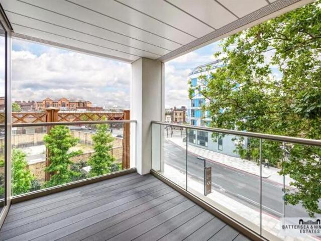 2 bedroom apartment for rent in Kensington House, Prince of Wales Drive, SW11