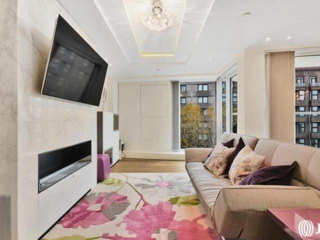 2 bedroom apartment for rent in Kensington High Street London W14