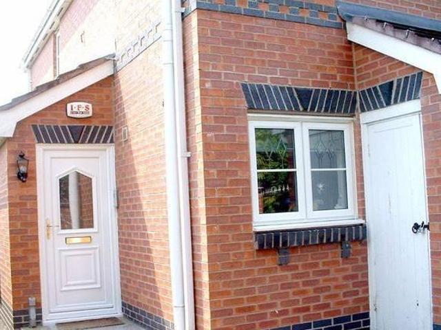 2 bedroom apartment for rent in Kerscott Road Northern Moor M23 0GD M23