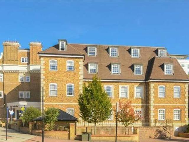 2 bedroom apartment for rent in Kew Bridge Road Brentford Kew London W4