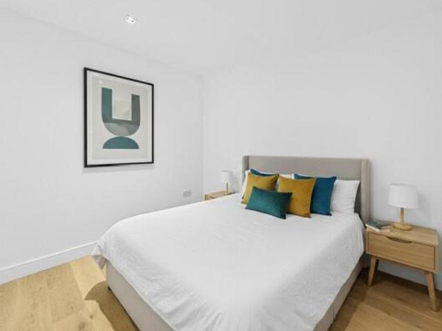 2 bedroom apartment for rent in Kew Bridge Road, Brentford, TW8