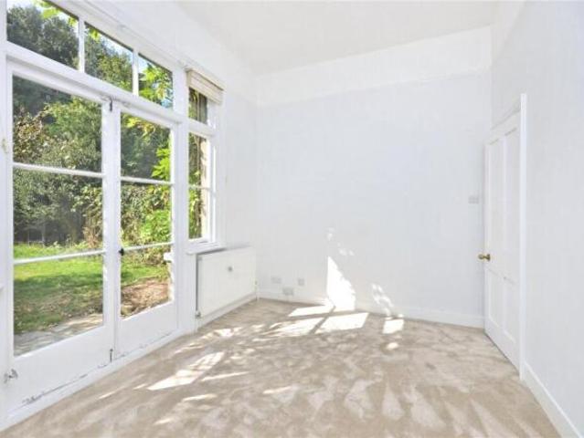 2 bedroom apartment for rent in Kew Green, Richmond, TW9