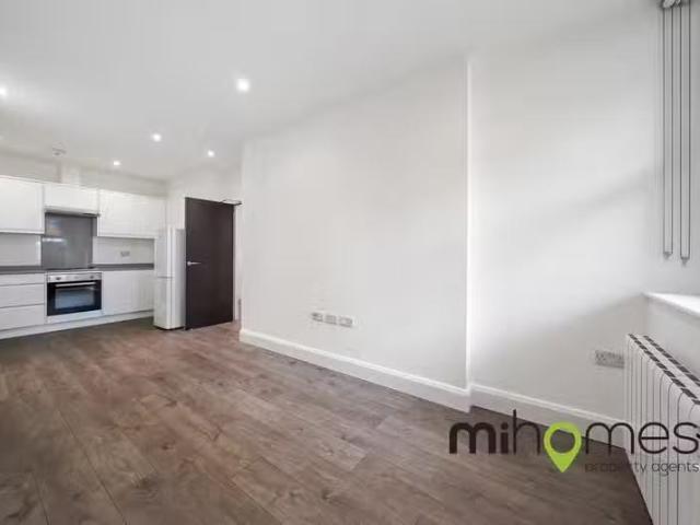 2 bedroom apartment for rent in Key Point, Potters Bar, EN6