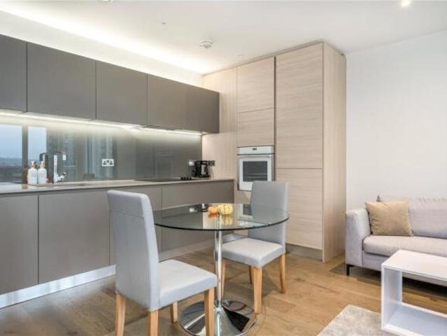 2 bedroom apartment for rent in Kidbrooke Park Road, London, SE3