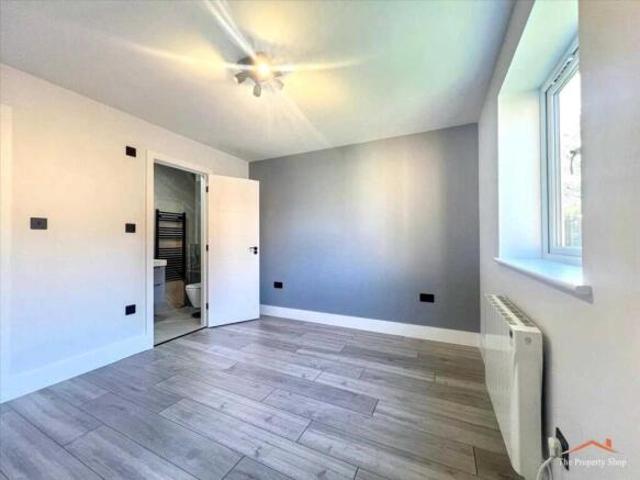 2 bedroom apartment for rent in Kingweston Close, Cricklewood, NW2