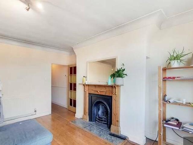 2 bedroom apartment for rent in Kings Avenue Clapham SW4