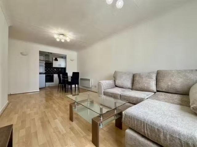 2 bedroom apartment for rent in Kings Court, Bridge Street, B1