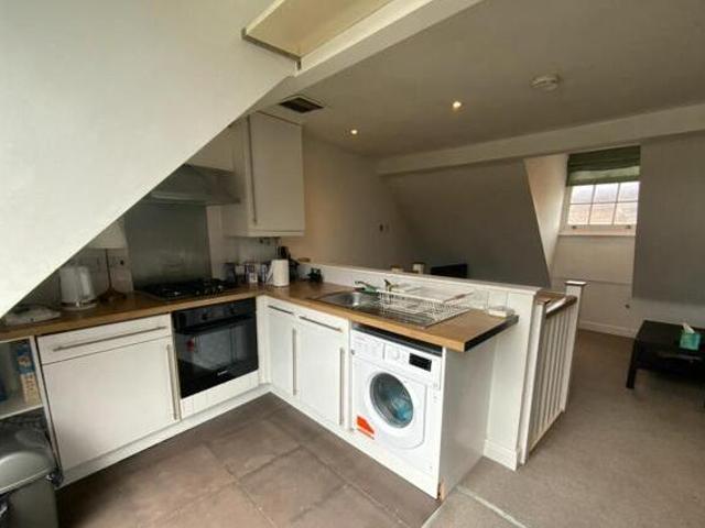 2 Bedroom Apartment For Rent In Kings Court Easton Street