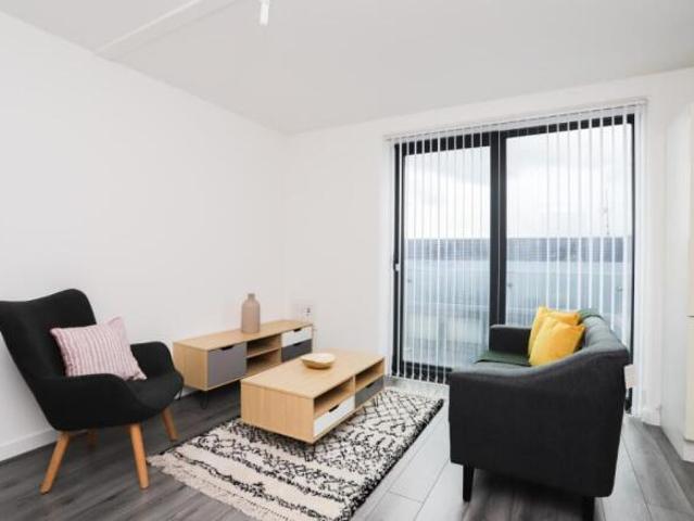 2 bedroom apartment for rent in Kings Dock Mill, Liverpool L1