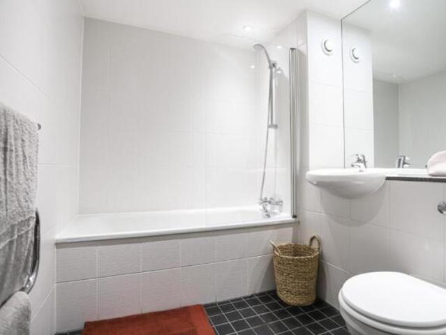 2 bedroom apartment for rent in Kings Dock Mill, Liverpool L1