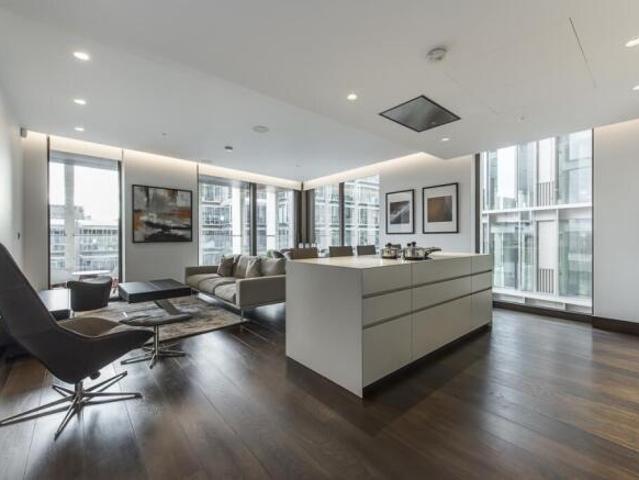 2 bedroom apartment for rent in Kings Gate Walk London SW1E