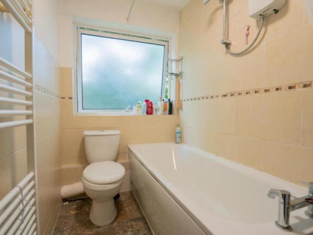 2 bedroom apartment for rent in KINGS Road, Richmond, TW10