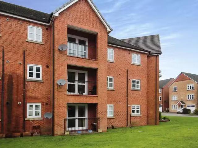 2 bedroom apartment for rent in Kingsbury Close, Bury, BL8