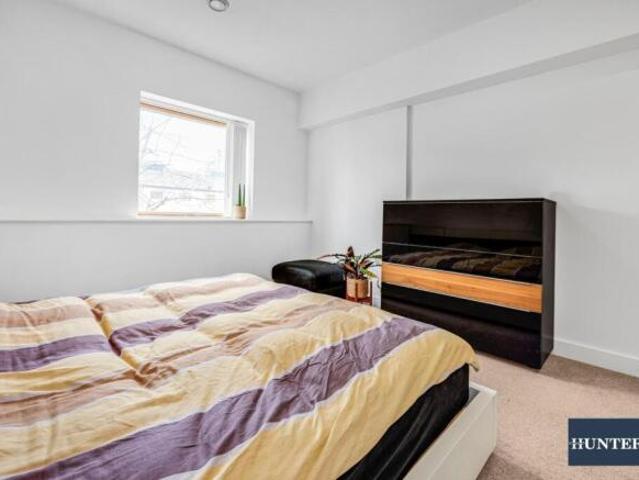 2 bedroom apartment for rent in Kingsland Road, E2