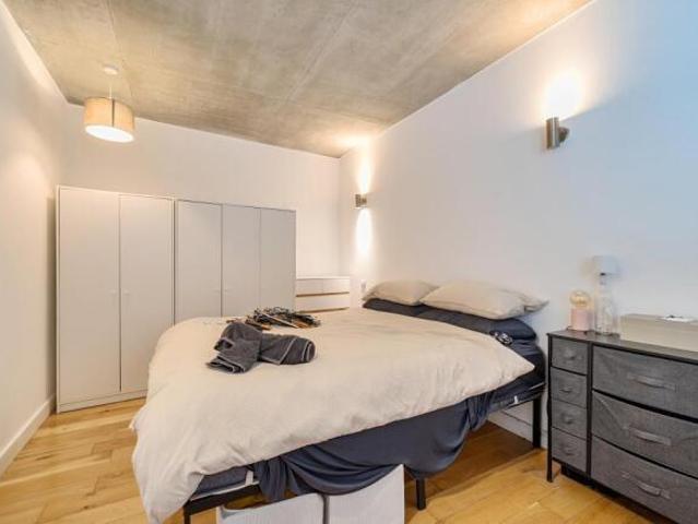 2 bedroom flat for rent in Kingsland Road, Hackney, E2