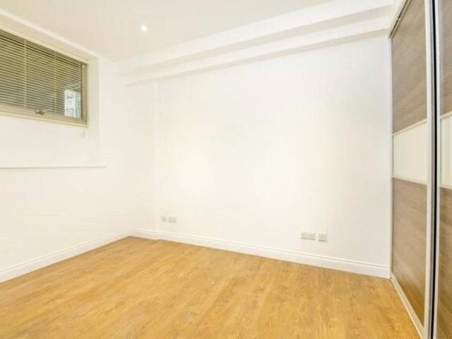 2 bedroom apartment for rent in Kingsland Road, London, E8
