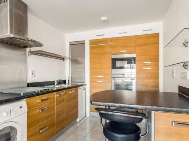 2 bedroom apartment for rent in Kingsquarter Maidenhead SL6
