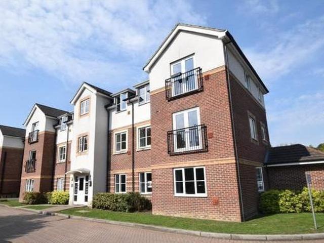 2 bedroom apartment for rent in Kingswood Close Camberley GU15