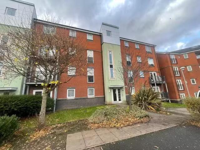 2 bedroom apartment for rent in Kinsey Road, Smethwick, Birmin.