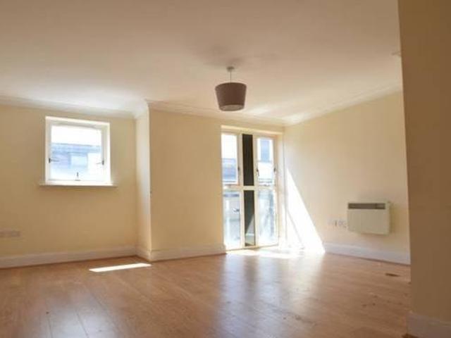 2 bedroom apartment for rent in Lucida Court Watford WD18