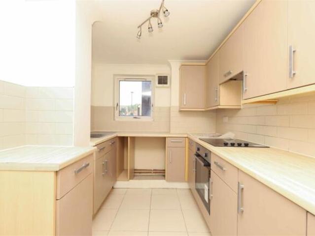 2 bedroom apartment for rent in Lucida Court, Whippendell Road, Watford, WD18