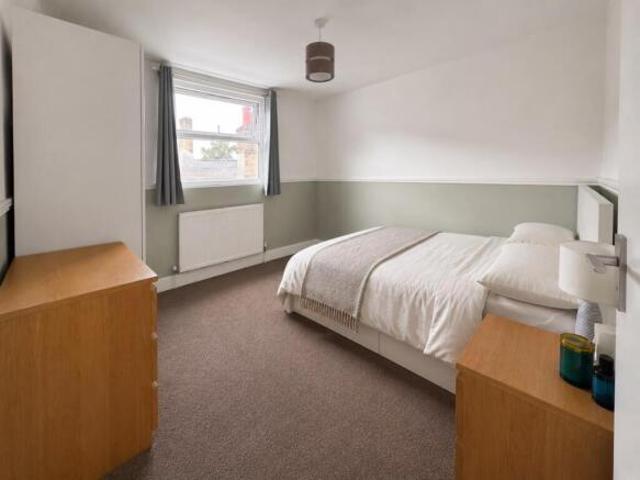 2 bedroom apartment for rent in Lucien Road, Tooting, SW17