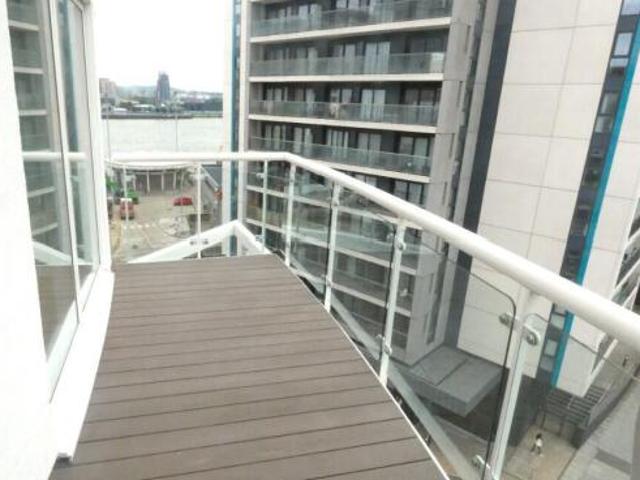 2 bedroom apartment for rent in Lumina Building, Prestons Road, London, E14