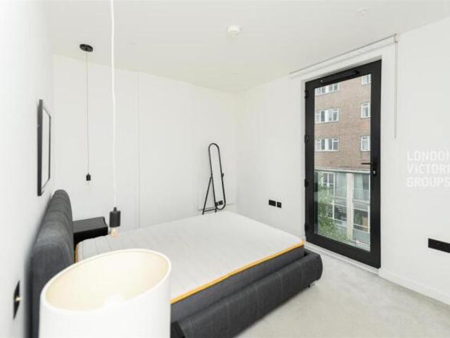 2 bedroom apartment for rent in Luxe Tower, 12 Dock Street, LONDON, E1