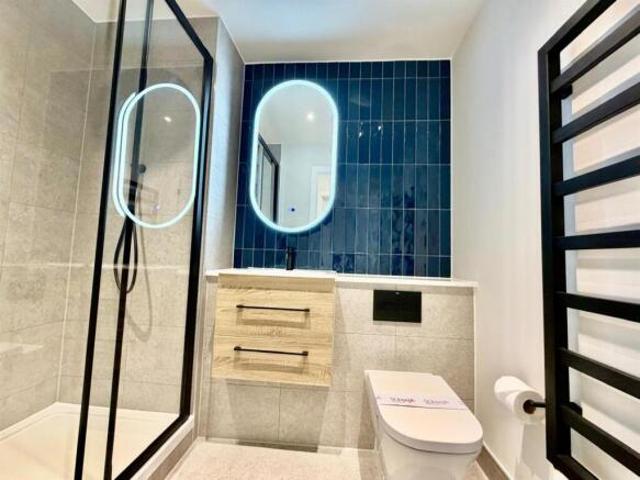 2 bedroom apartment for rent in Luxury New Home Glasswater Locks, Birmingham, B4
