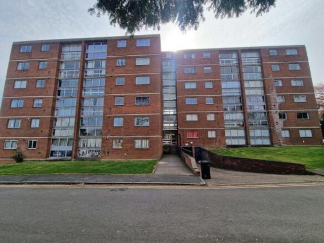 2 bedroom apartment for rent in Lyndwood Court, Stoughton Road, LE2