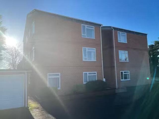 2 bedroom apartment for rent in Lyndhurst Road, St Leonards, E.