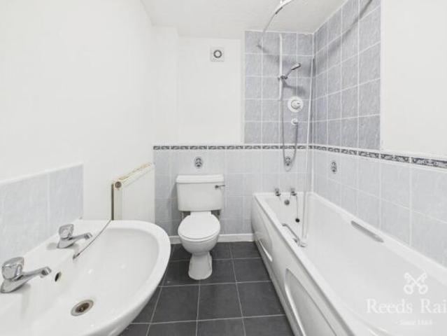 2 bedroom apartment for rent in Labrador Quay, Salford, M50