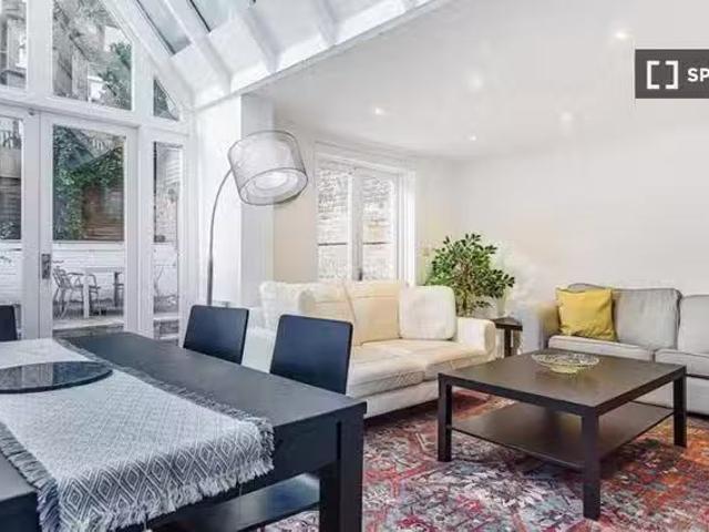 2 bedroom apartment for rent in Lancaster Gate, London